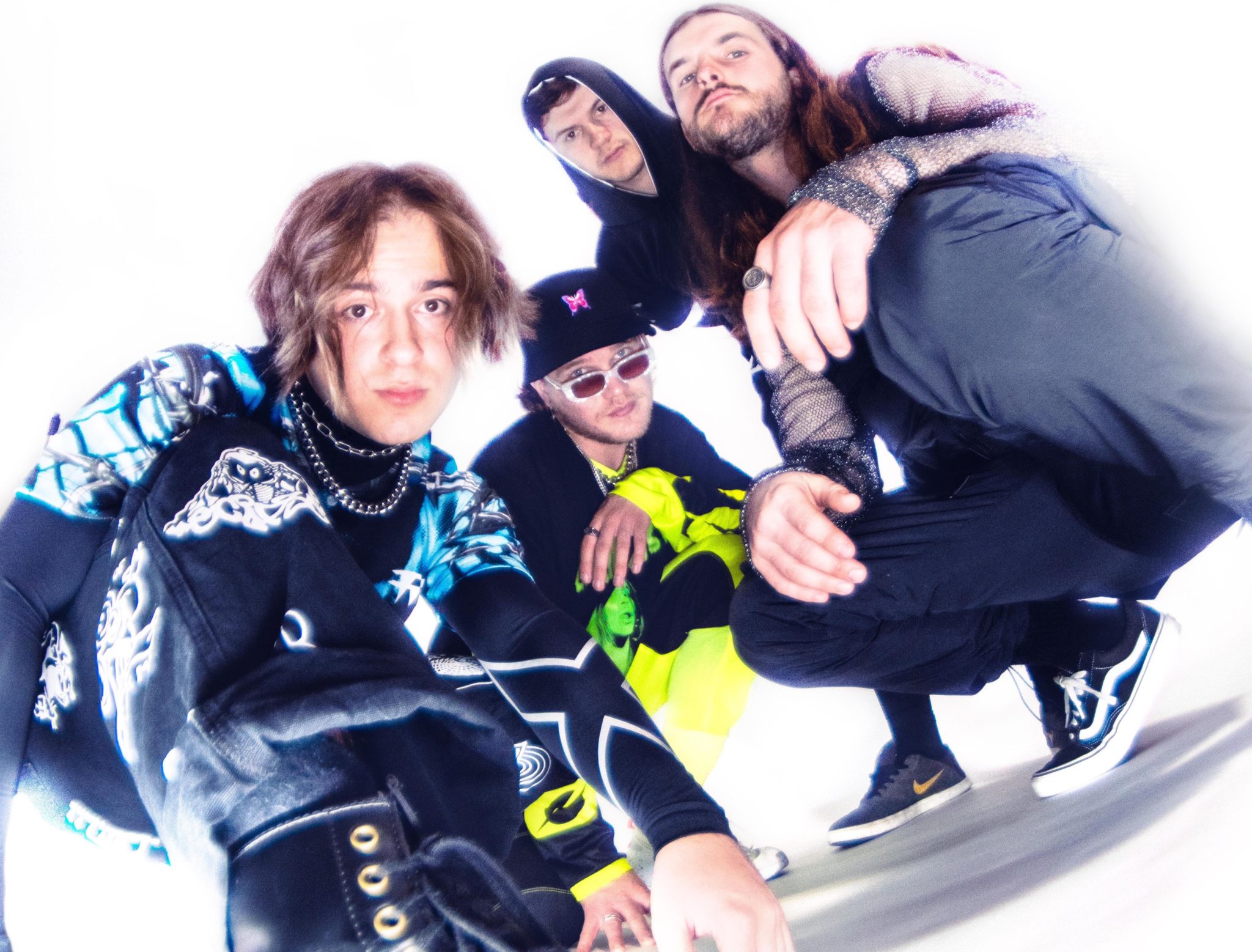 HEARTLINE With New Track | HEAVY Magazine