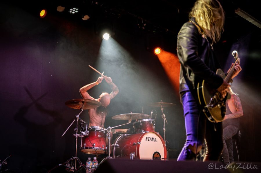 HEAVY BIRTHDAY PHOTO GALLERY Mansfield Tavern & Mo's Desert Clubhouse ...