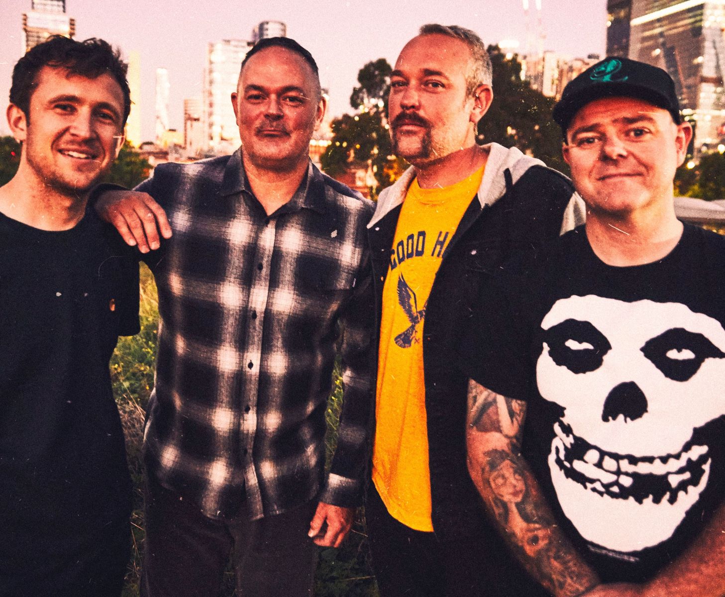 Lapping Up The Sunshine With TOM READ From Bodyjar | HEAVY Magazine