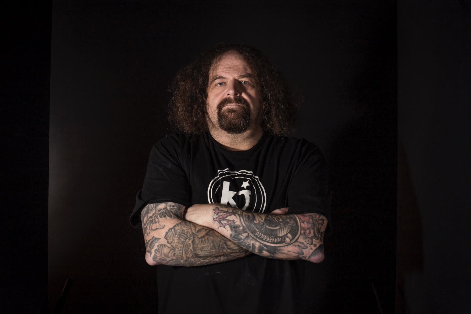 SHANE EMBURY From NAPALM DEATH Releases Book | HEAVY Magazine