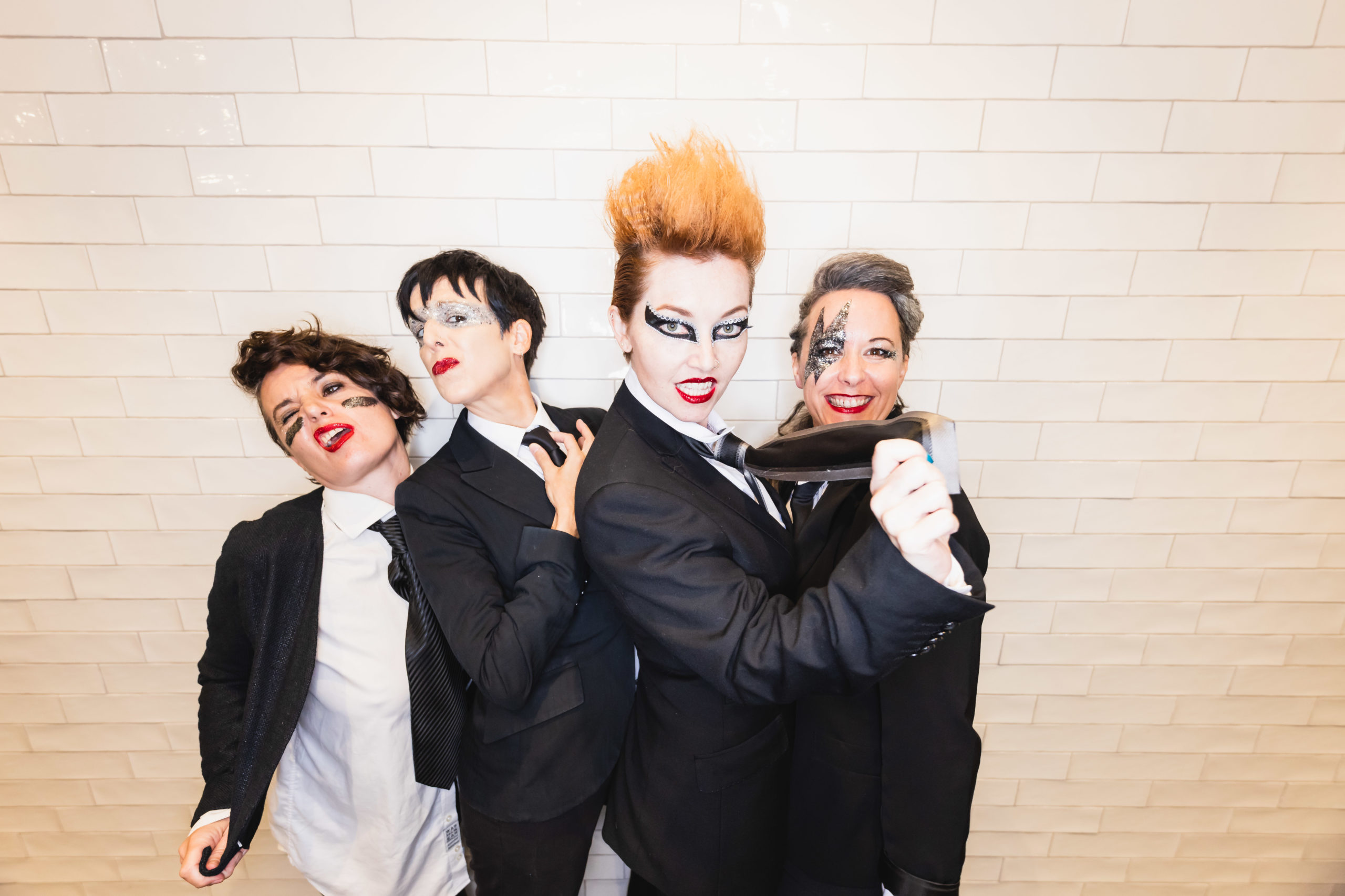 GLITORIS To Stop At VINNIES DIVE BAR On August 13 As Part Of National ...