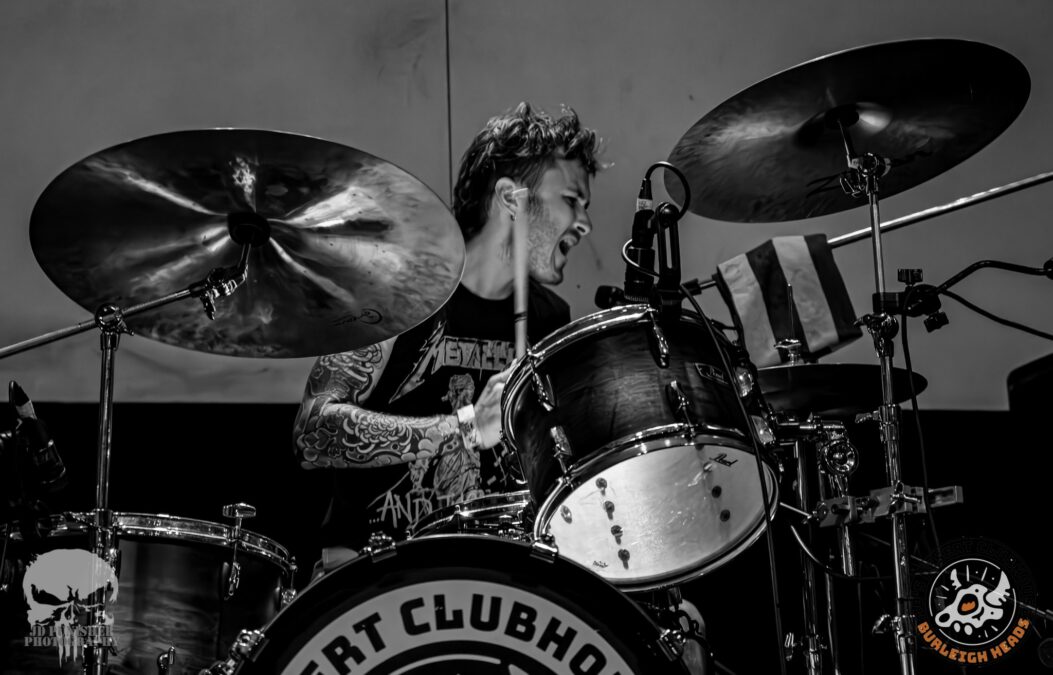 COSMIC PSYCHOS, GOOD SNIFF, CAKES: Mo's Desert Clubhouse 09/01/26 ...